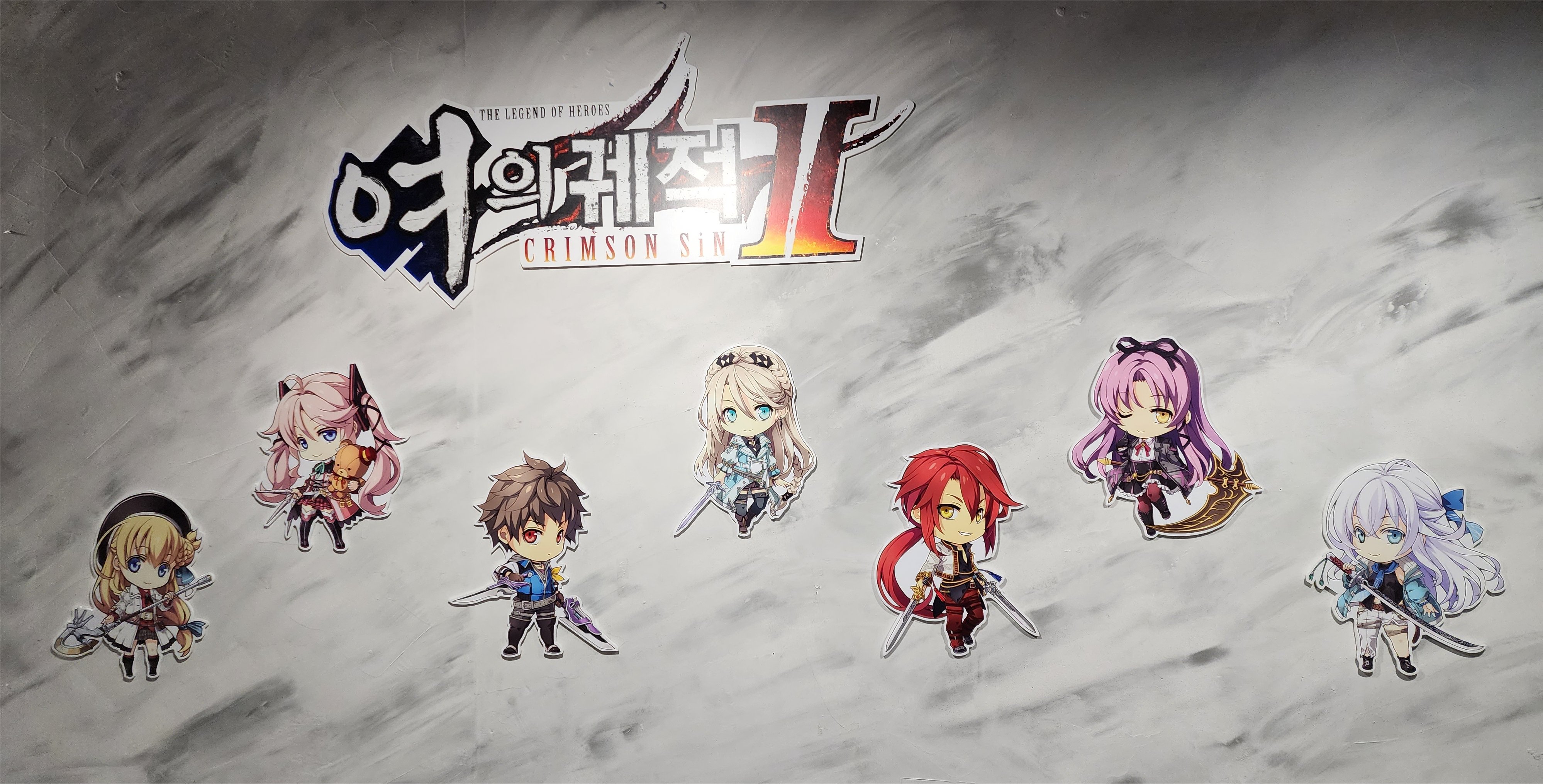 한국 최초 개장, 팔콤 × CLE 팝업 스토어